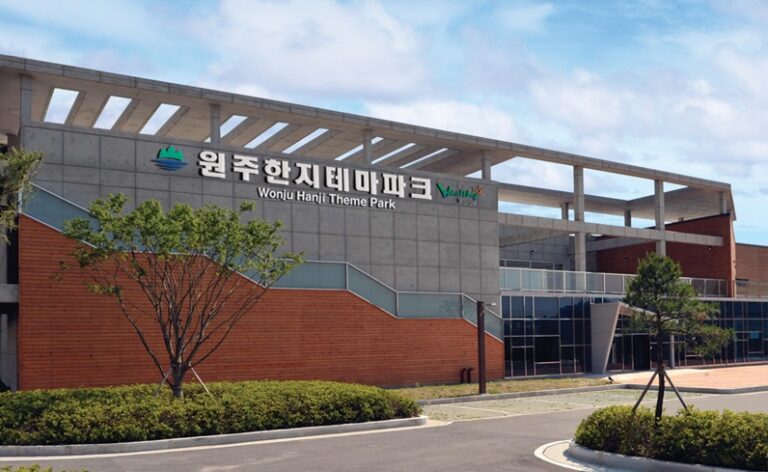 Hanji: The Science Behind Korea's 1,000-Year Paper | KCulture.com: K ...